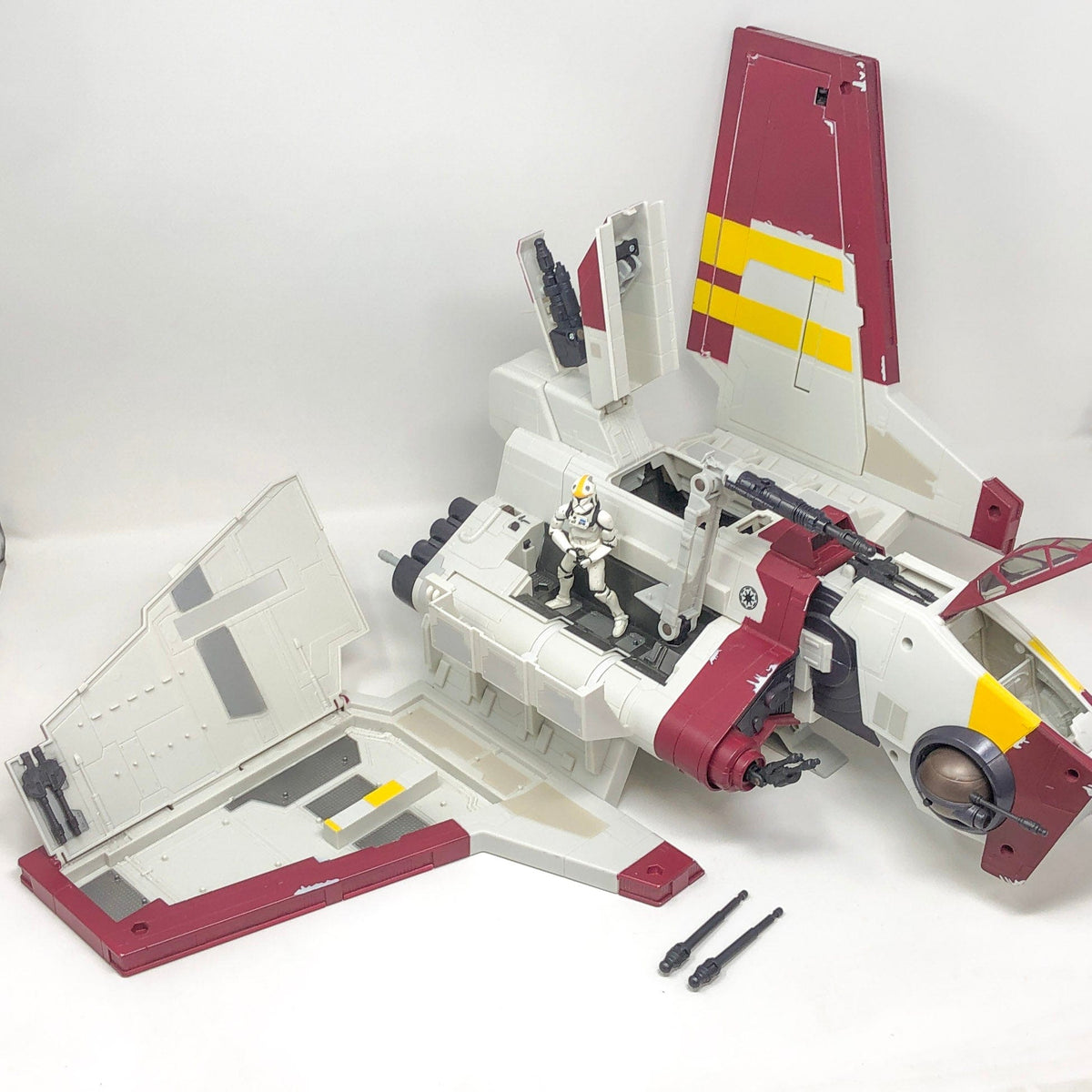 Republic Attack Shuttle - Hasbro Clone Wars Star Wars Deluxe Vehicle ...